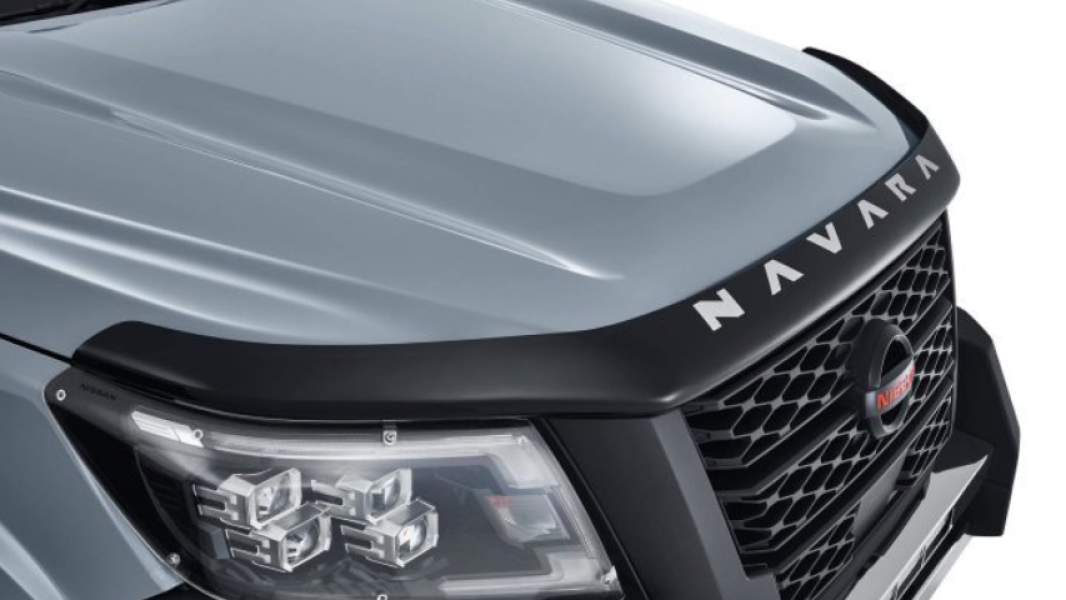 Genuine Nissan Navara CLEAR Bonnet Protector